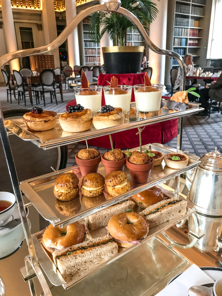 High tea - et must når du besøger Edinburgh - Rejsestien